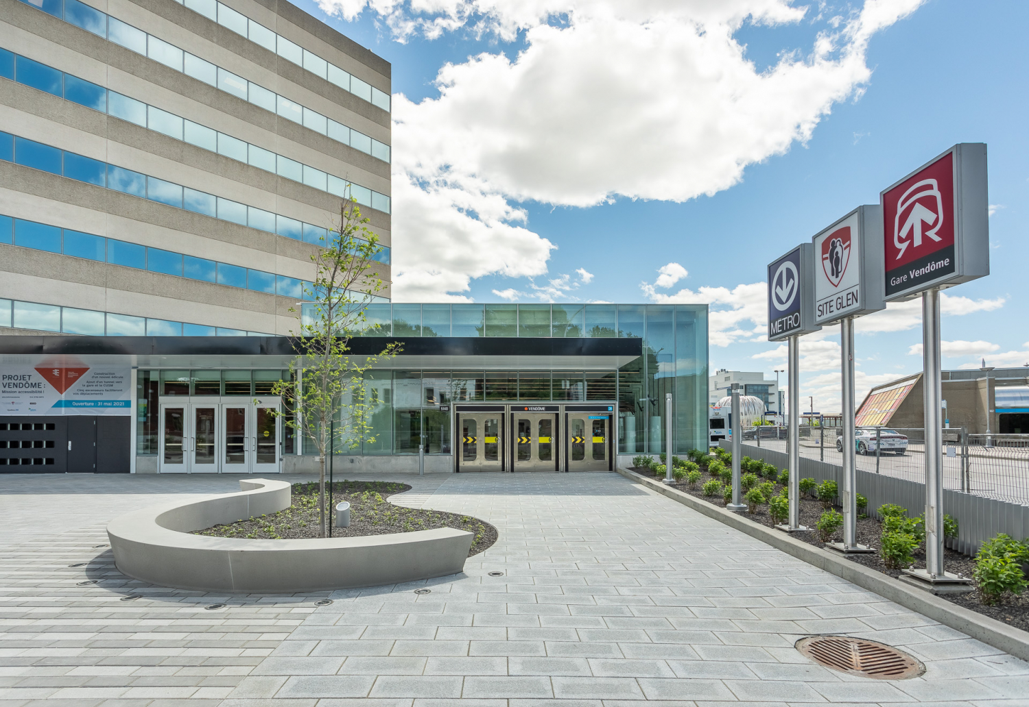 STM’s New Entrance Building to the Vendôme metro station - Institute ...